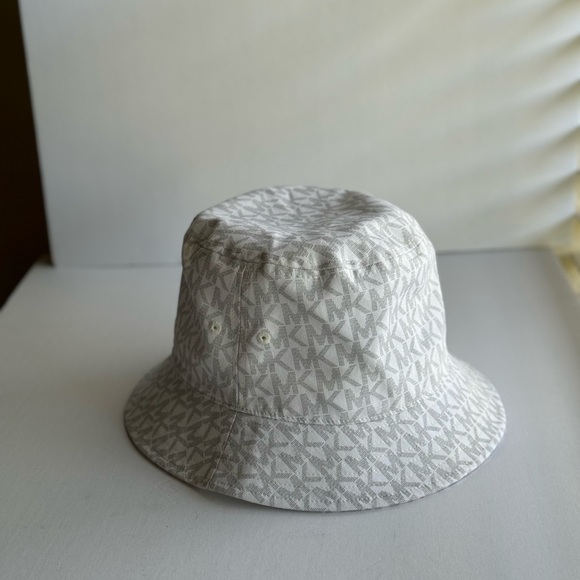 MICHAEL Michael Kors | Accessories | New Michael Kors Bucket Hat White ...